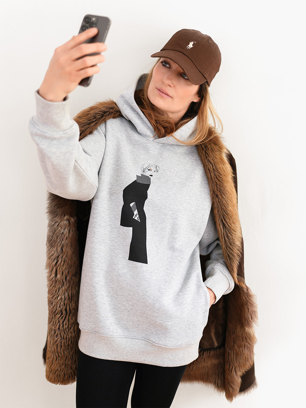 Hoodie Elegance Grau Melange – RAILIN | Exklusive Limited Edition Mode